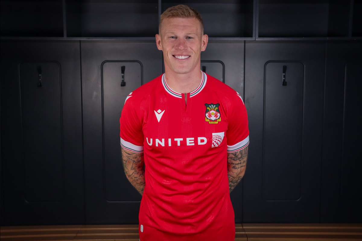 Oficial: James McClean chega ao Wrexham proveniente do Wigan ...
