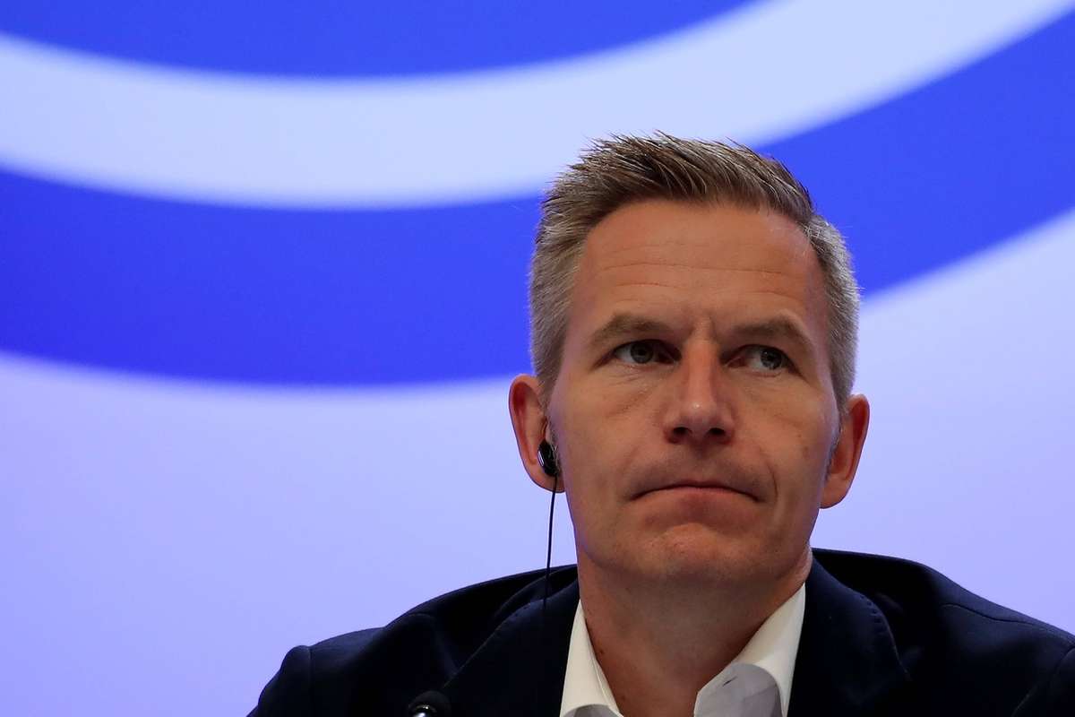 S04-Aufsichtsrat Hefer will Klarheit bis Winter: "Umfängliche ...