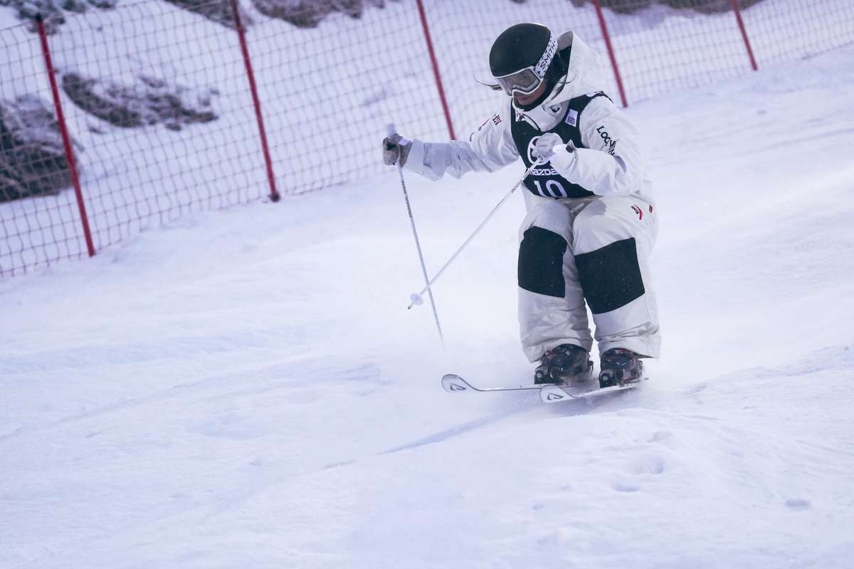 Ski de bosses : Benjamin Cavet s'impose en géorgie, Perrine Laffont 2e ...