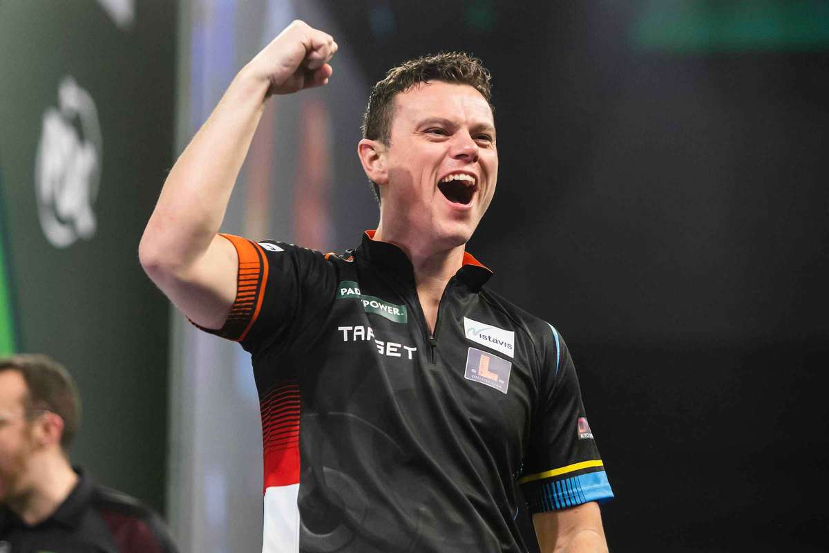 World Darts Championship: Anderson stunned by De Graaf | Flashscore.co.uk