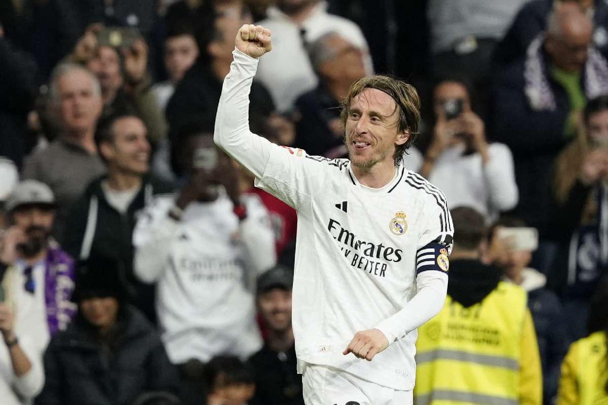 Ancelotti hails Modric as 'a gift to football' after wonder goal ...