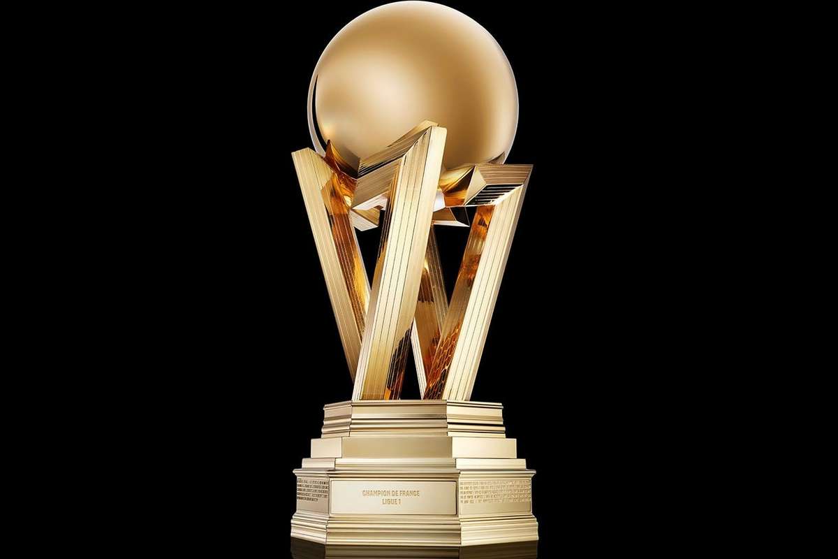 Ligue 1: Apresentado o novo troféu para o campeão | Flashscore.pt