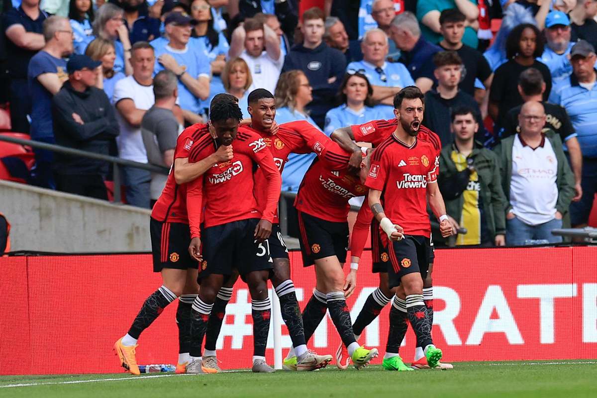 Man Utd hold on to beat rivals Man City and win FA Cup at Wembley | Flashscore.co.uk