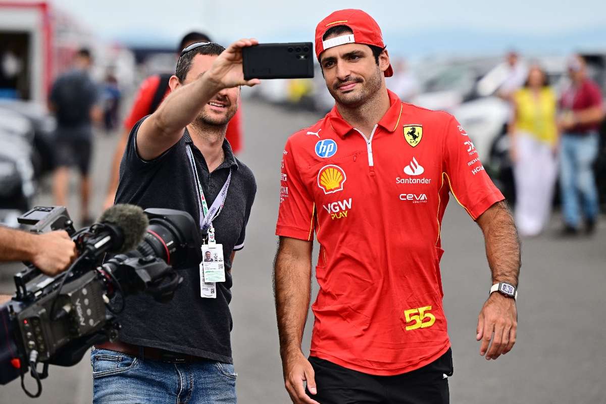 Williams announce signing of Ferrari's Carlos Sainz on a multi-year ...