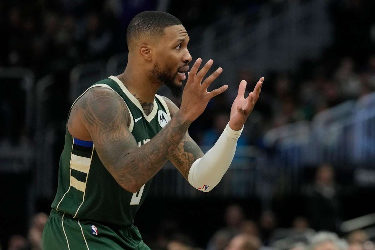 Lillard Firma 39 Puntos En Su Debut Con Los Bucks En La Nba Ante Los