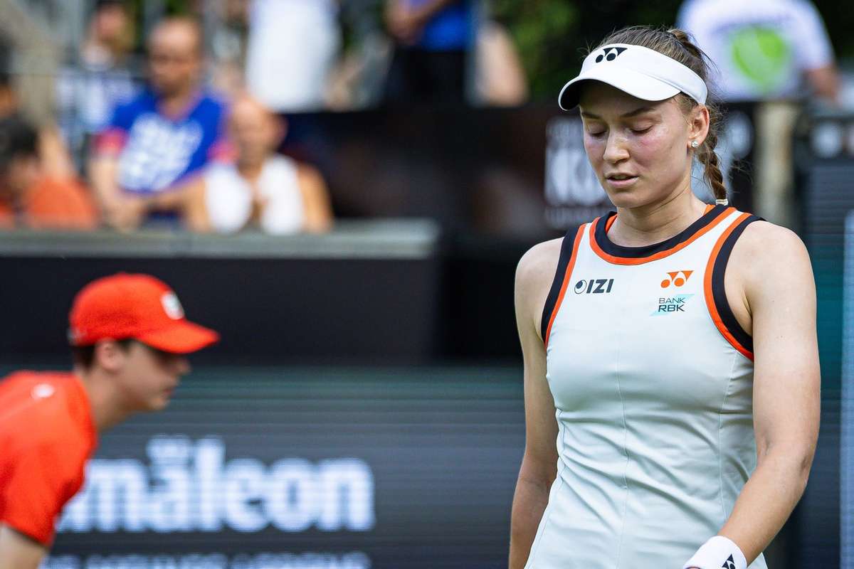 Elena Rybakina crashes out of Berlin after shock defeat to Alexandra ...