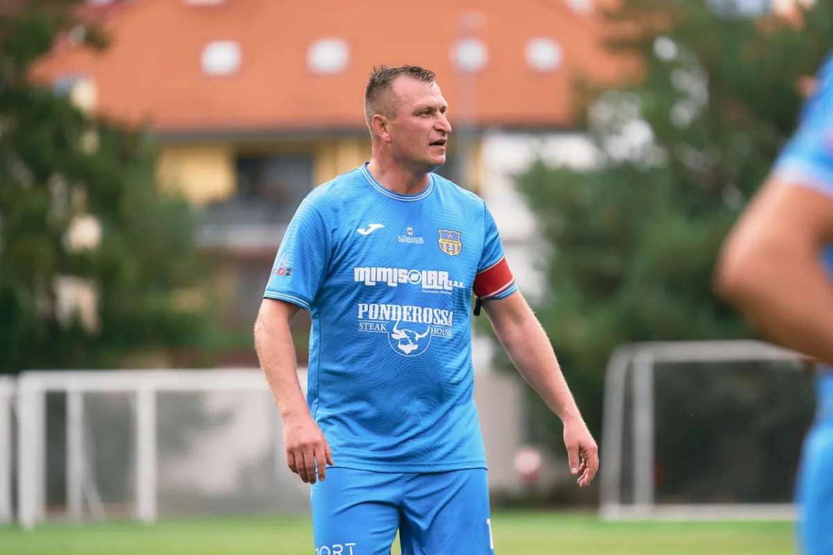 Rozhodca mu chcel udeliť kartu. Novák cez vzdor zostrelil Poprad gólom mesiaca | Flashscore.sk