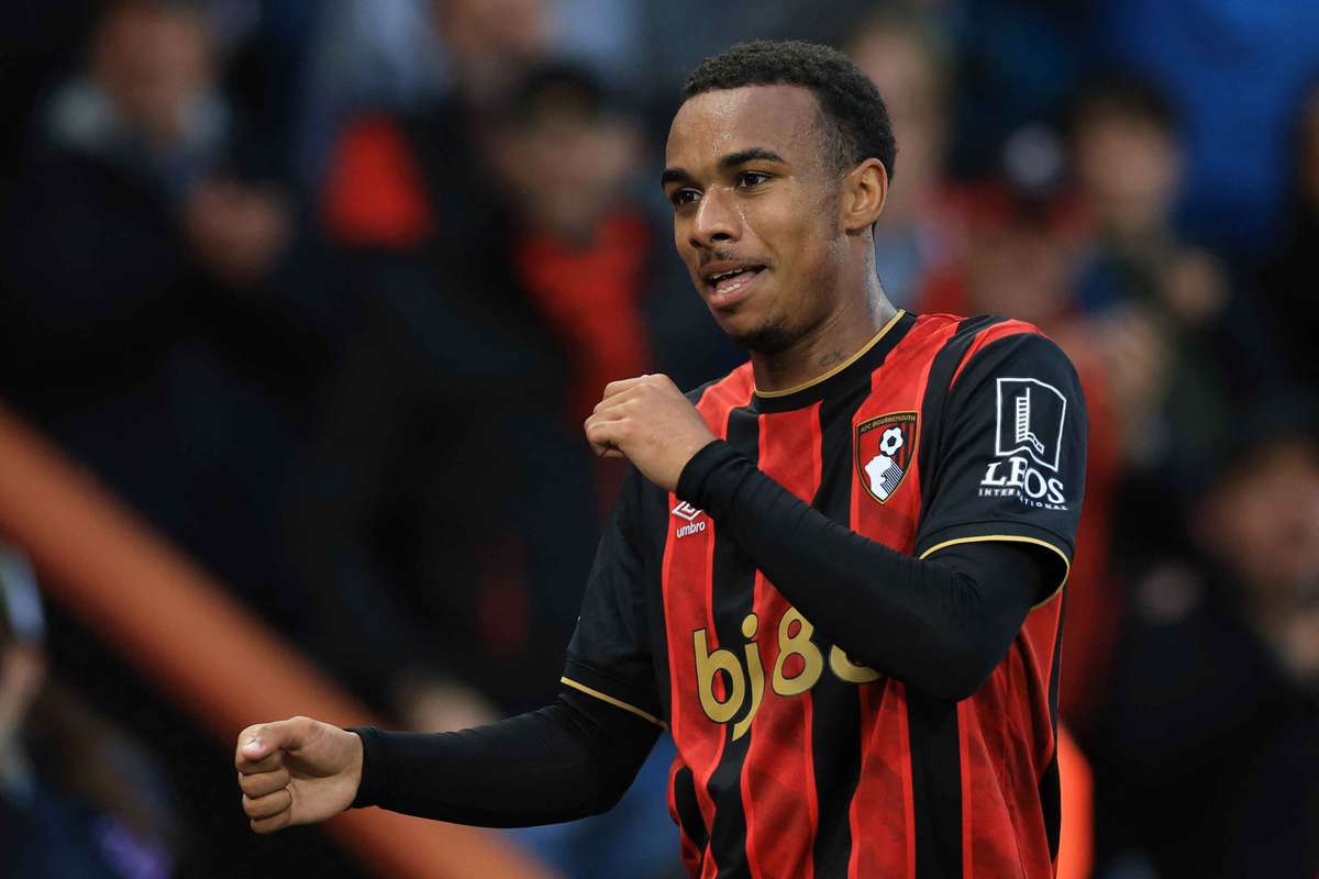 Shearer can see Bournemouth players "following Andoni Iraola to ...