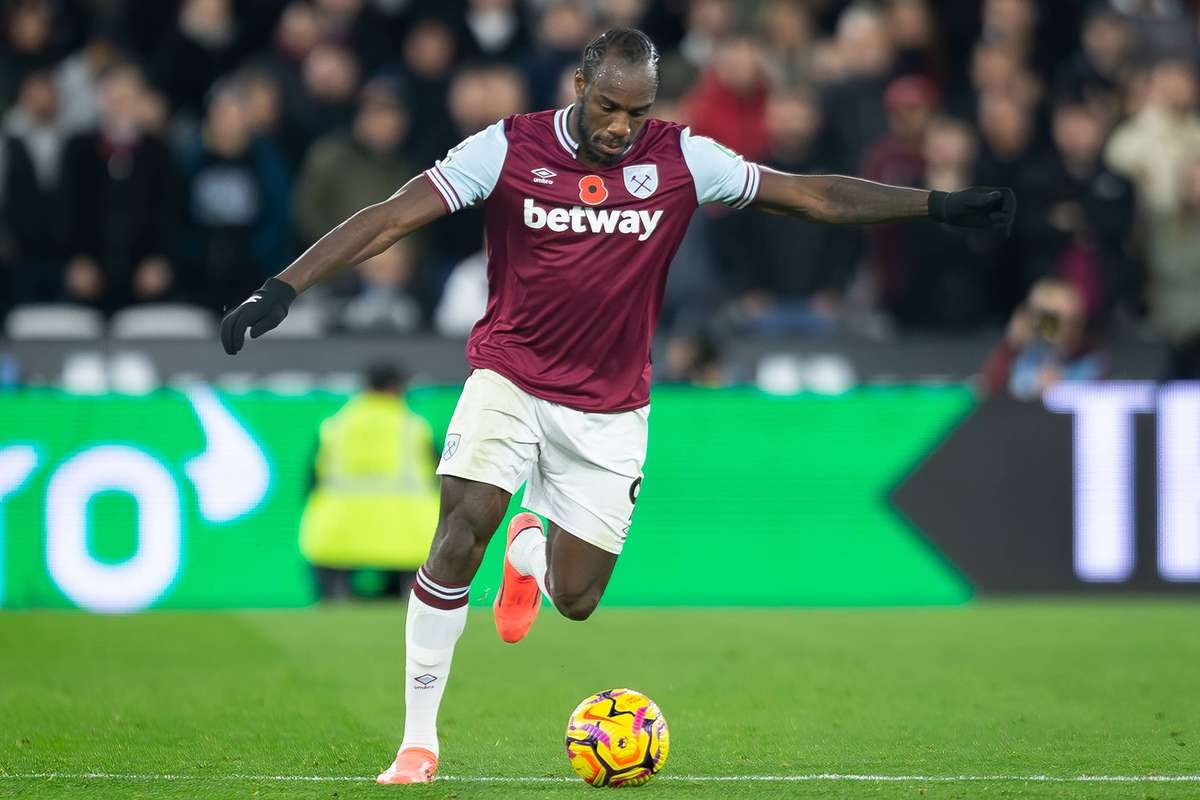West Ham's Michail Antonio set to return to England after completing ...