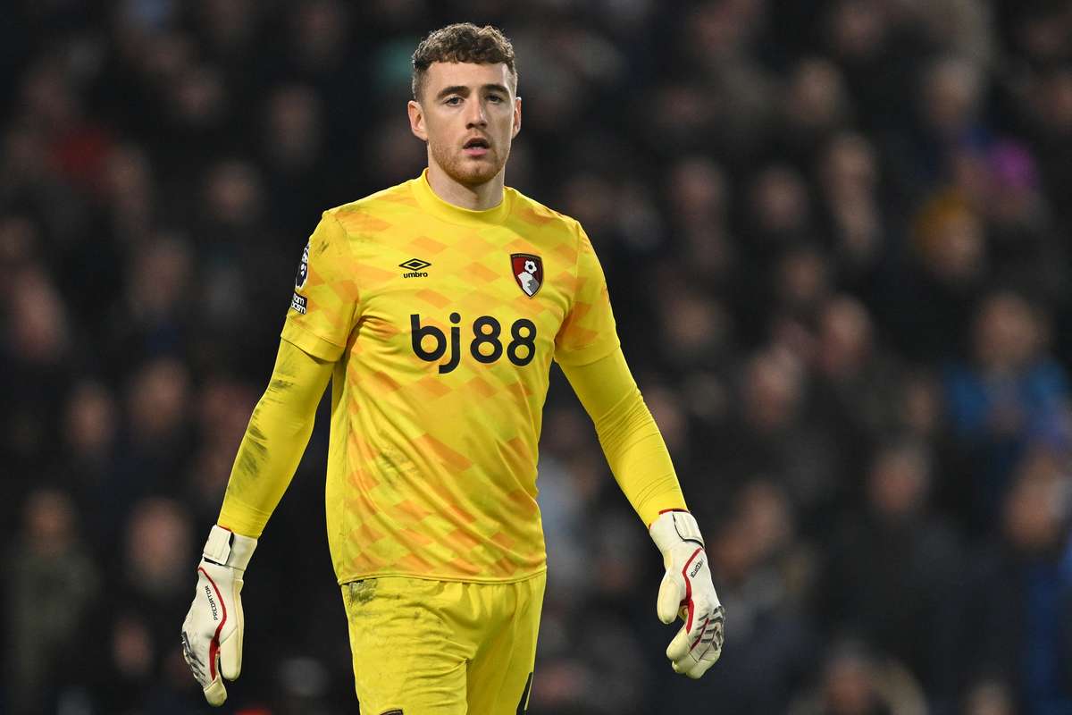 Mark Travers joins Everton from Bournemouth | Flashscore.com