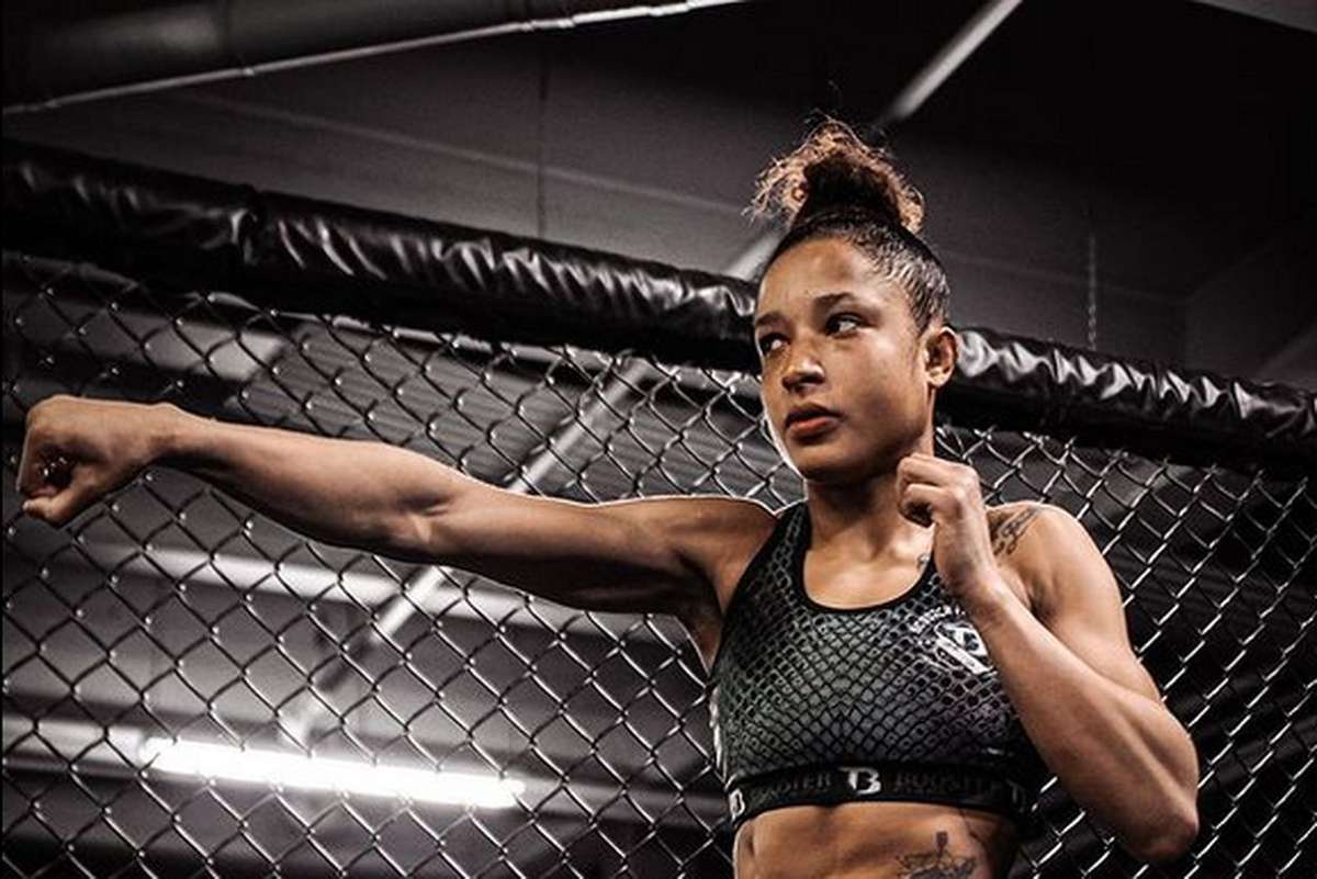 Jacqueline Cavalcanti vence Zarah Fairn na estreia em eventos UFC ...