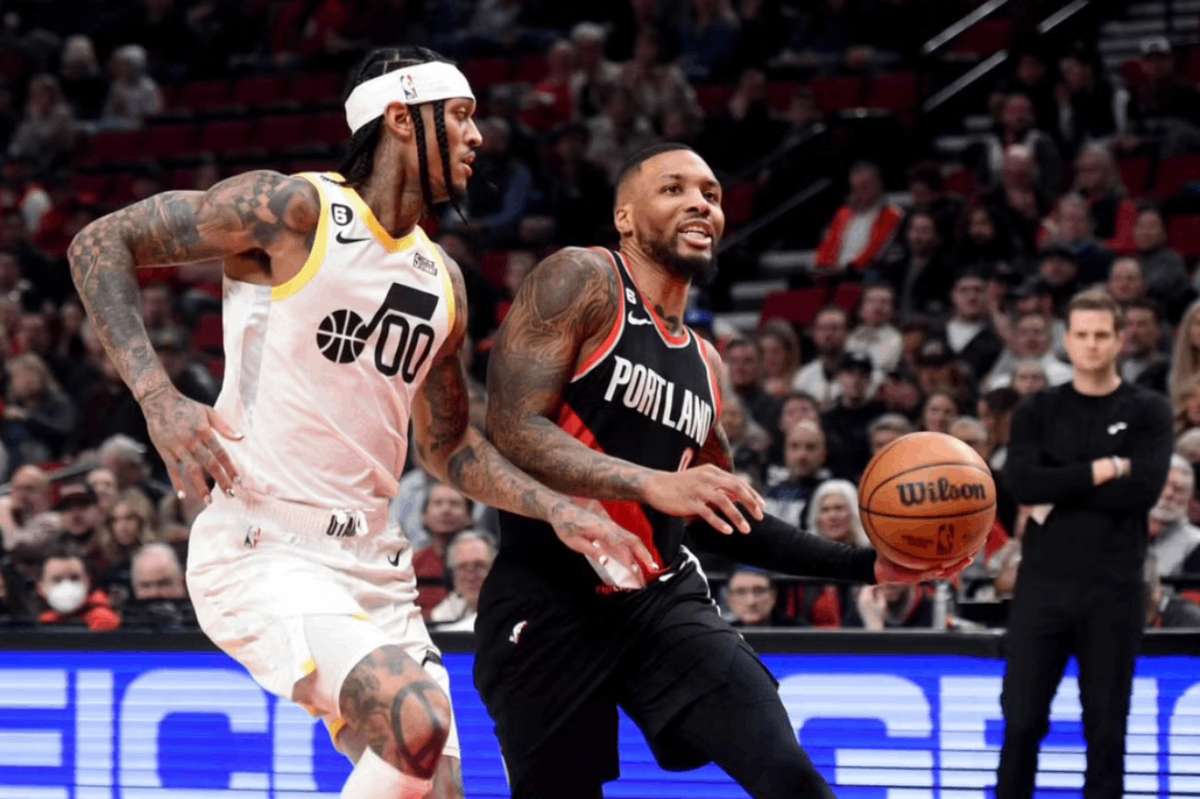 Fantastický Lillard nastrieľal v NBA 60 bodov, Curry bol kuriózne vylúčený | Flashscore.sk