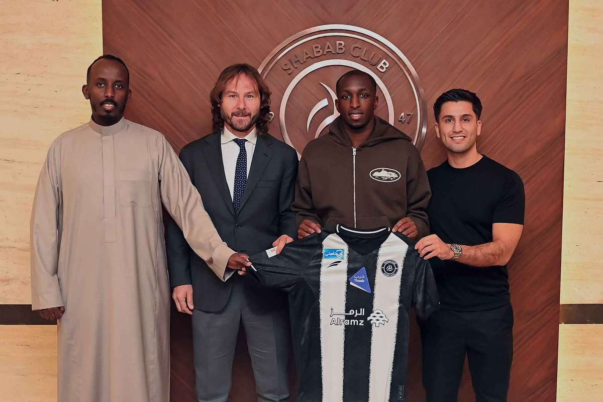 Nedvěd přivedl do Al Shababu svou první zvučnou posilu, na hostování ...