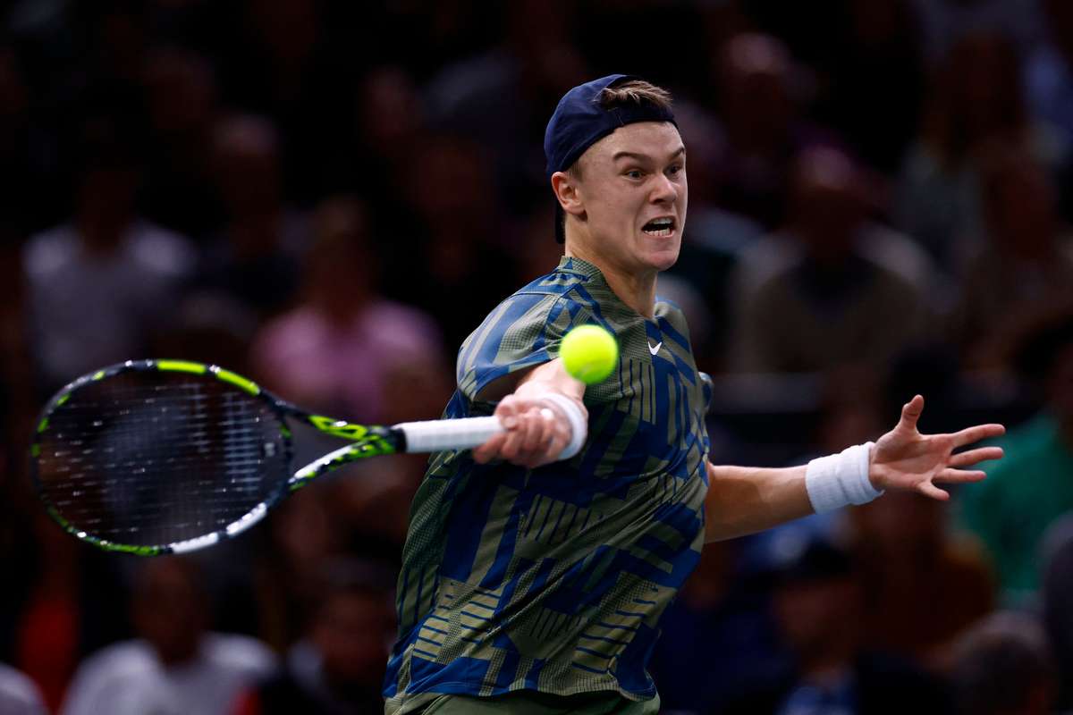 Holger Rune into Paris semi-finals after Alcaraz retires | Flashscore.nl