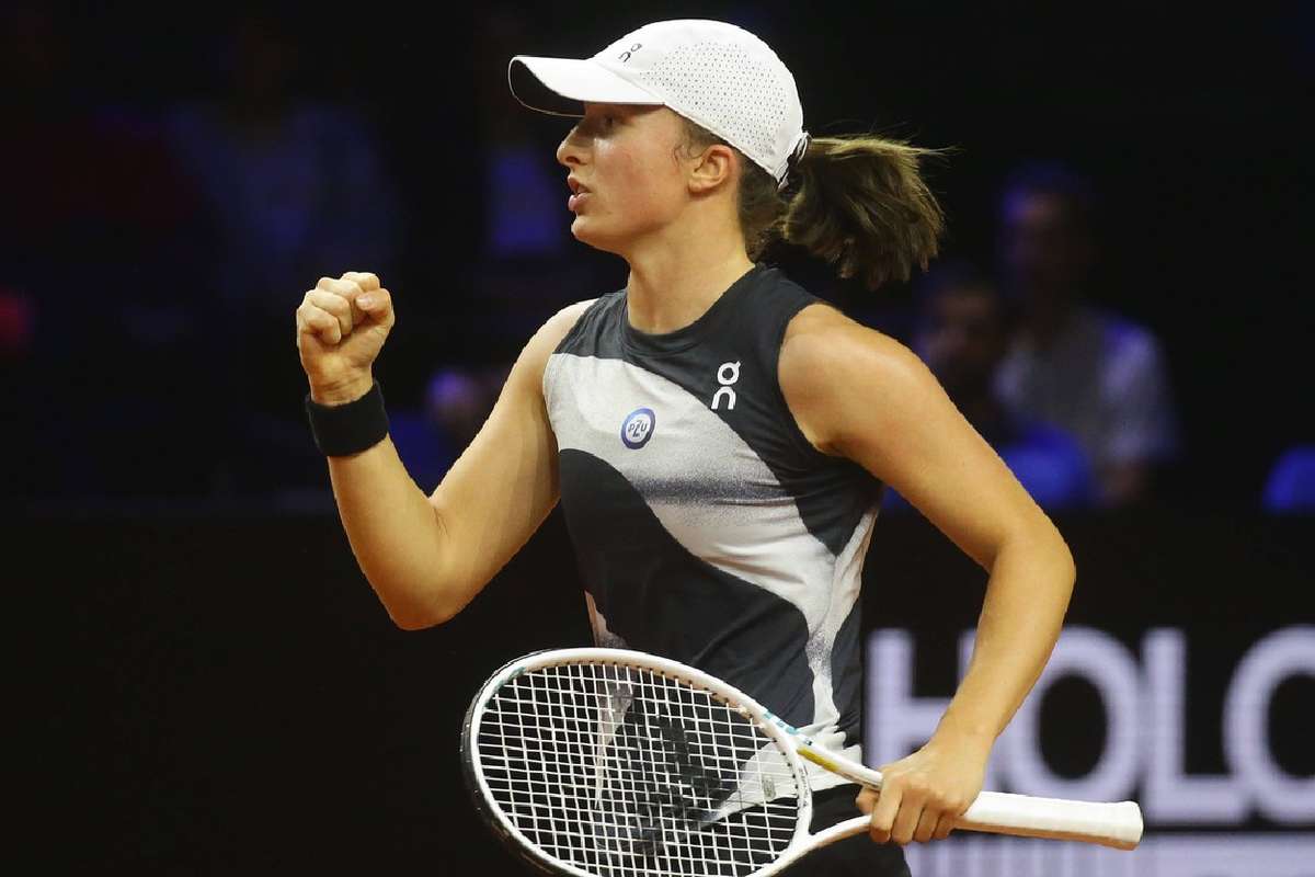 Tennis Tracker: Swiatek victorious in Stuttgart, Alcaraz progresses in ...