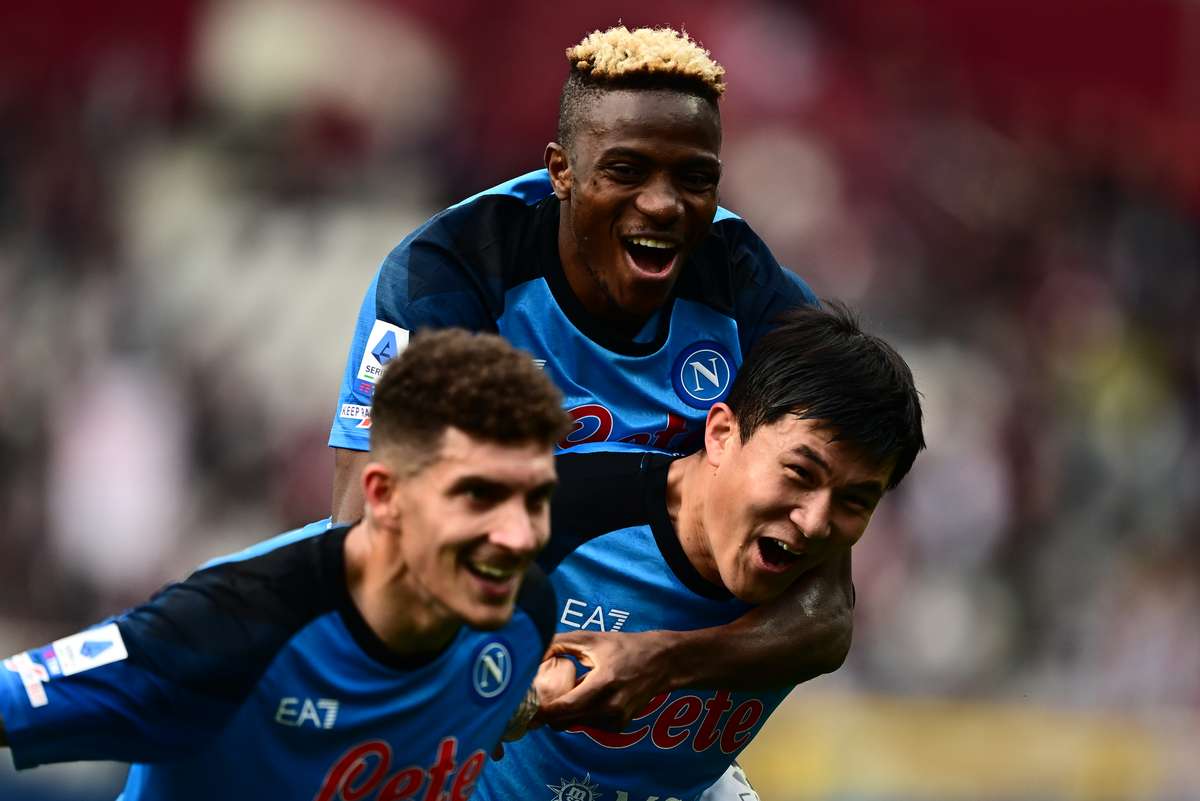 Naples massacre le Torino et porte son avance à plus de 20 points en tête de Serie A | Flashscore.fr