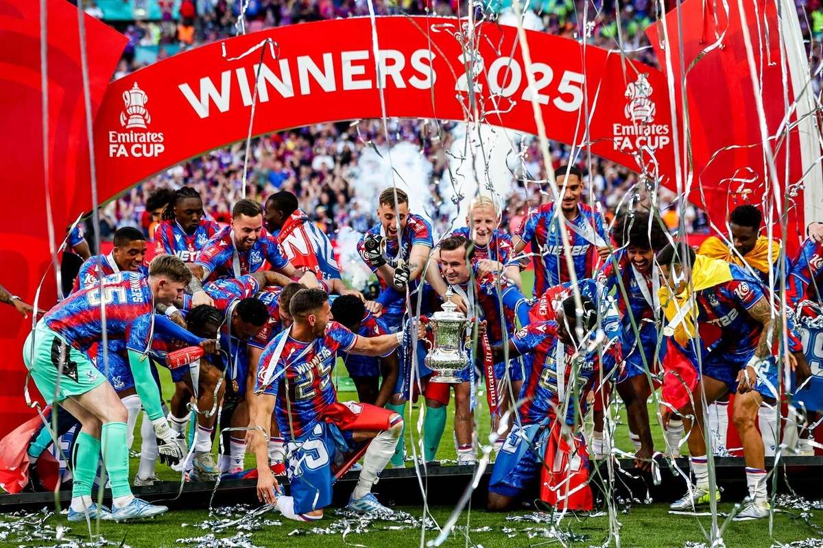 Víťazi a porazení: Historická trofej Crystal Palace i skvelé rozlúčky ...