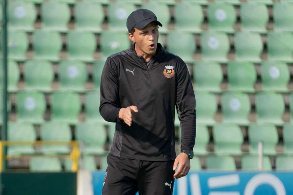 Vítor Vinha vai ser o treinador dos sub-23 do Benfica | Flashscore.pt