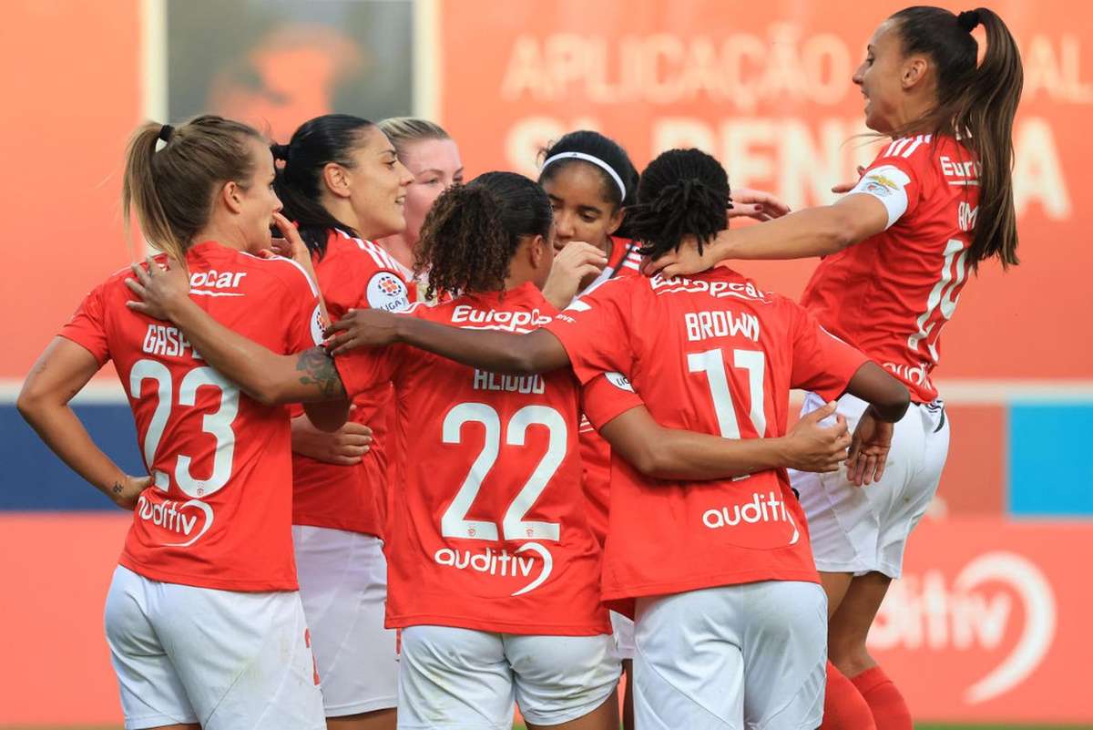 Feminino: Benfica soma e segue (3-0), Famalicão (7-1) e Sporting (8-0 ...