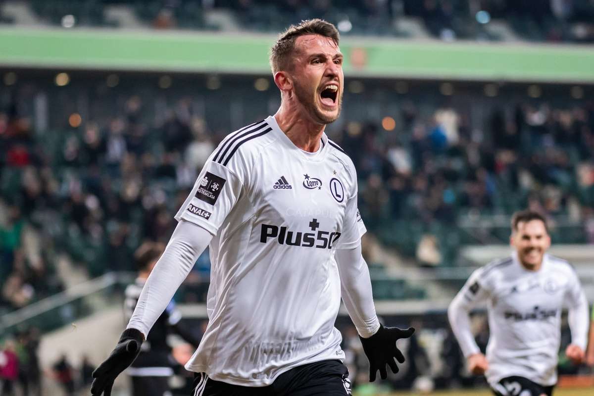 Legionáři: Černý zopakoval show, Pekhart dal gól č. 100. Trefili se i Hložek a Darida | Livesport.cz