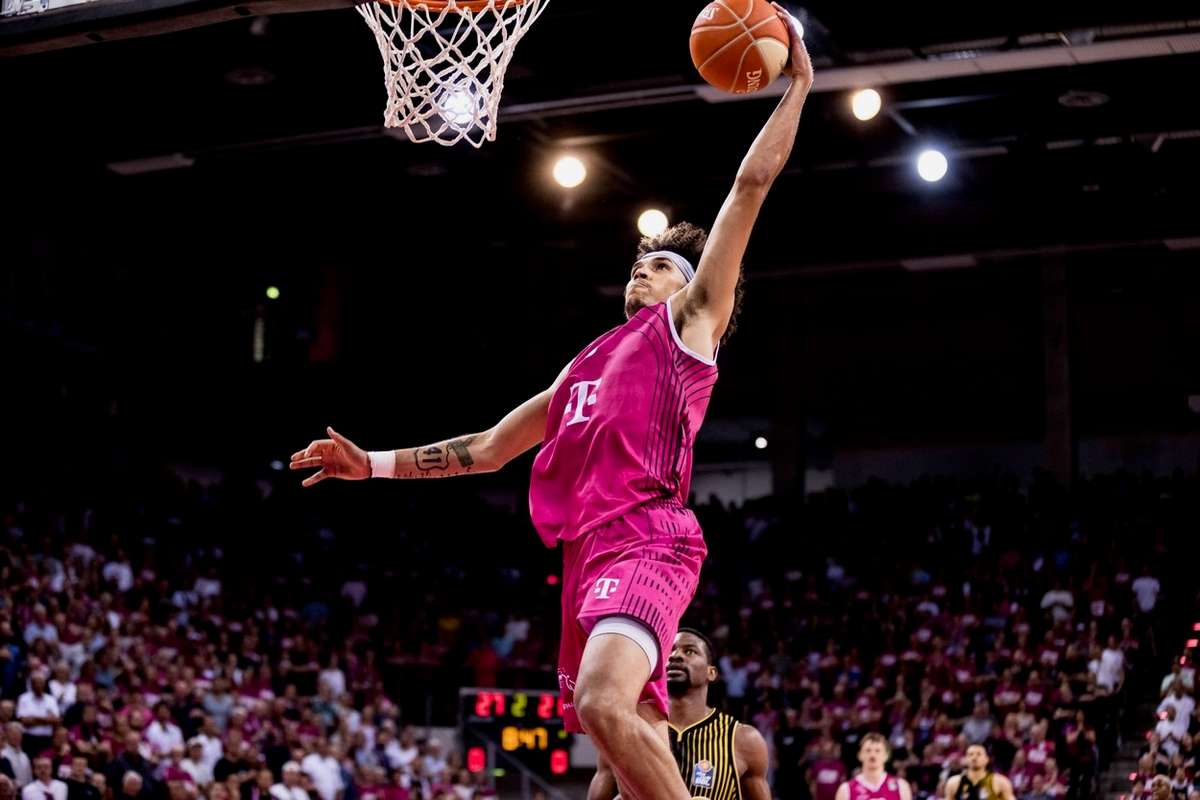 BBL: Telekom Baskets Bonn fast durch – Iisalo lobt "Mentalitäts-Monster ...