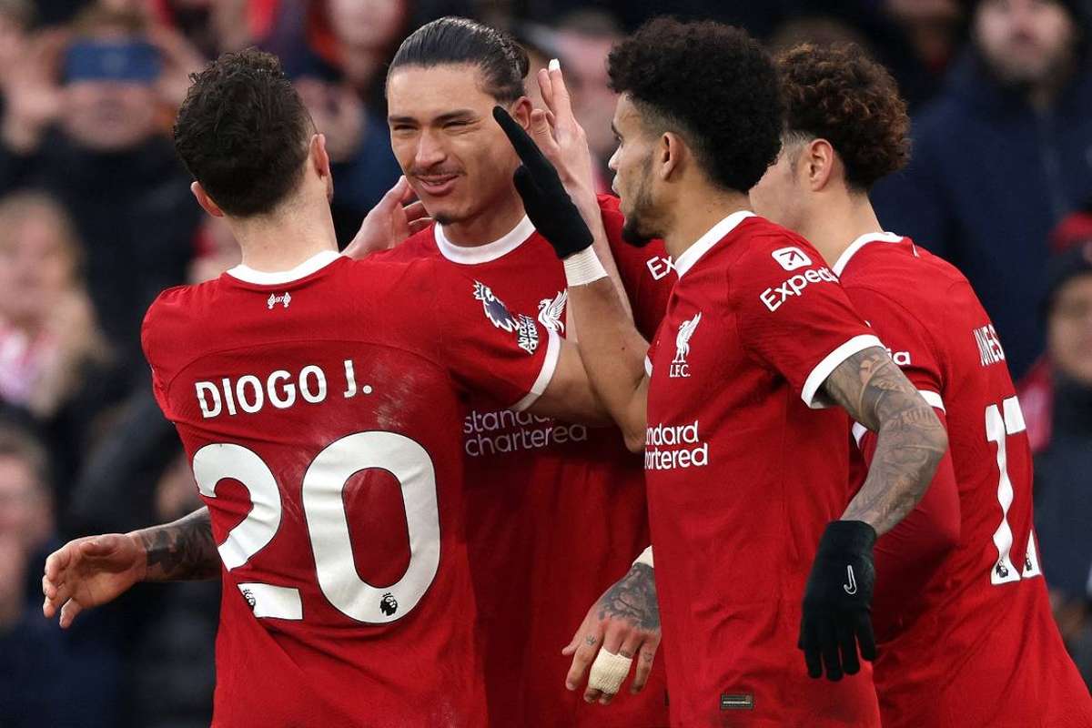 Liverpool bat Burnley et maintient sa courte avance sur City ...