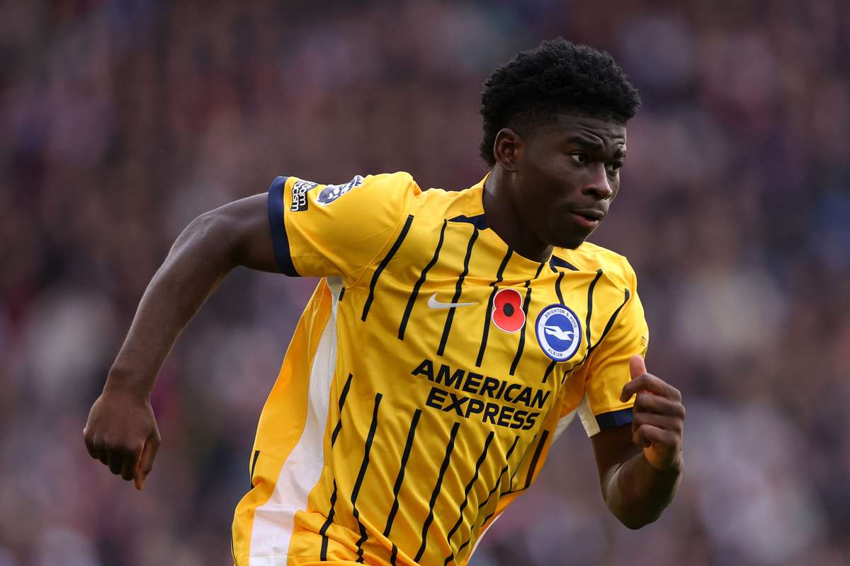 Brighton midfielder Carlos Baleba open to Manchester United switch ...