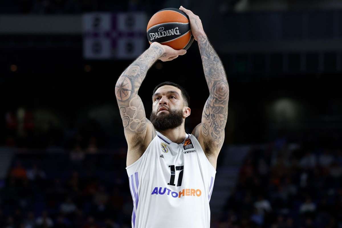 El jugador del Real Madrid Vincent Poirier, operado de una apendicitis ...