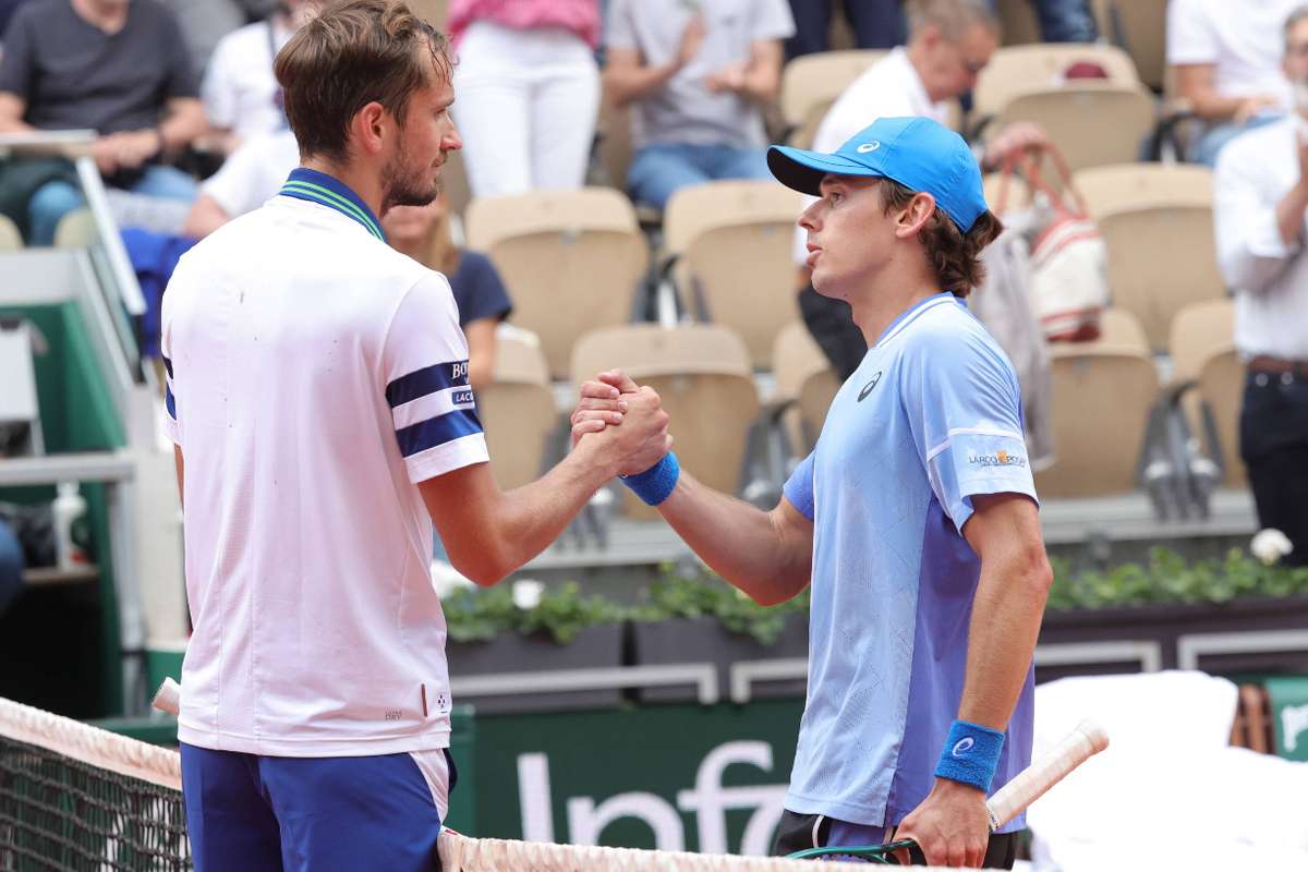 Miedwiediew wyeliminowany przez de Minaura w 1/8 finału French Open ...