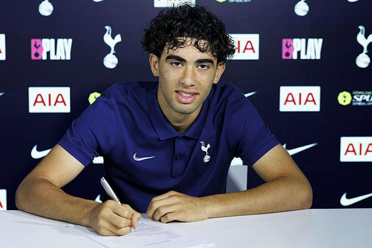 Tottenham wonderkid Luca Williams-Barnett signs first professional ...