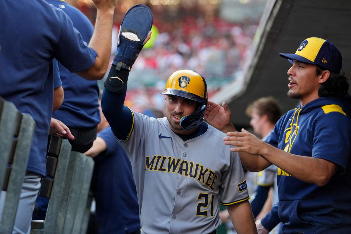 Milwaukee Brewers set franchise record with 14th straight win ...