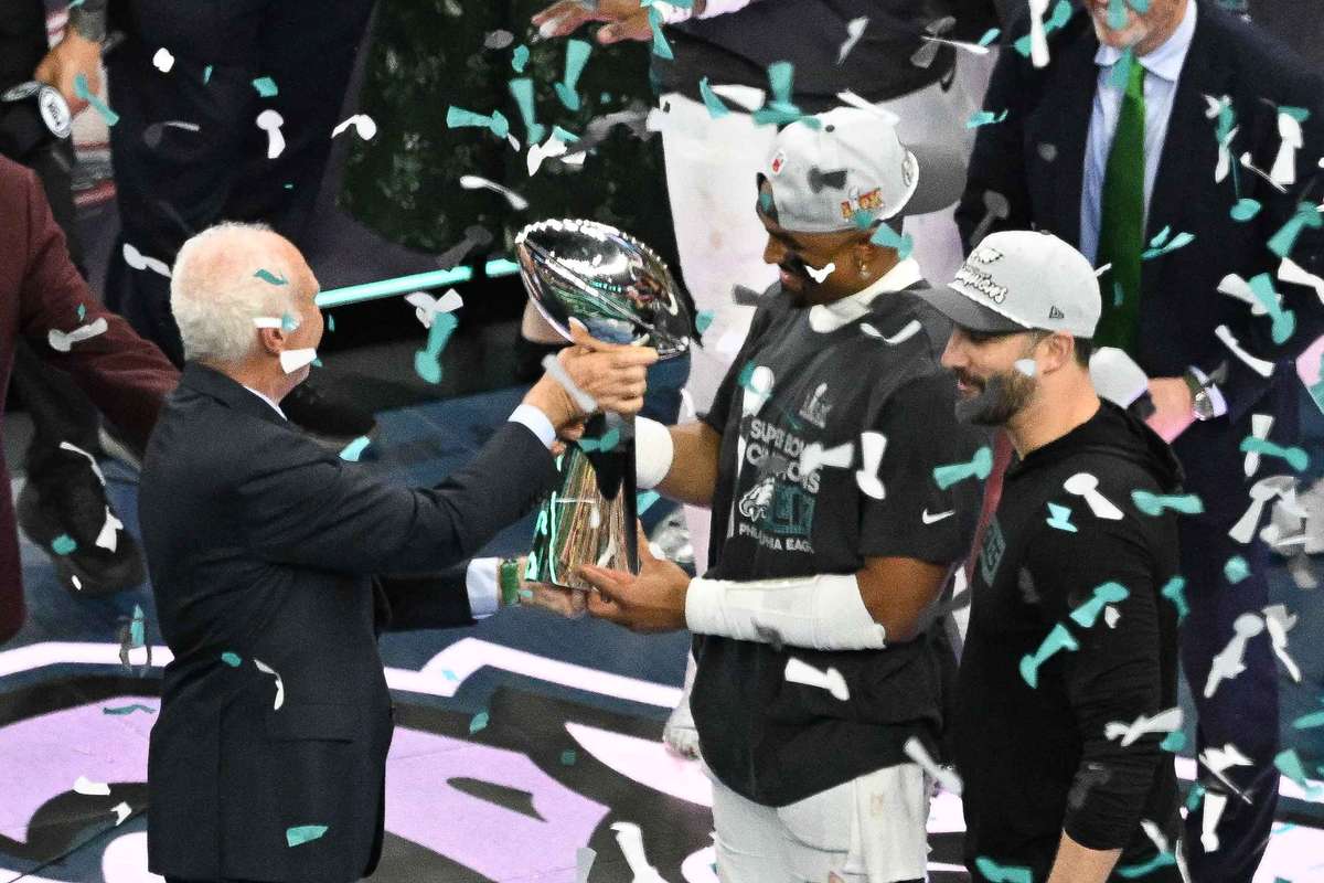 Philadelphia si aggiudica il Super Bowl 40-22, Mahomes e Kansas City ...