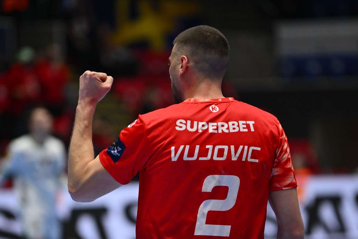 CS Dinamo Bucureşti a pierdut la limită în ultima etapă a Ligii ...