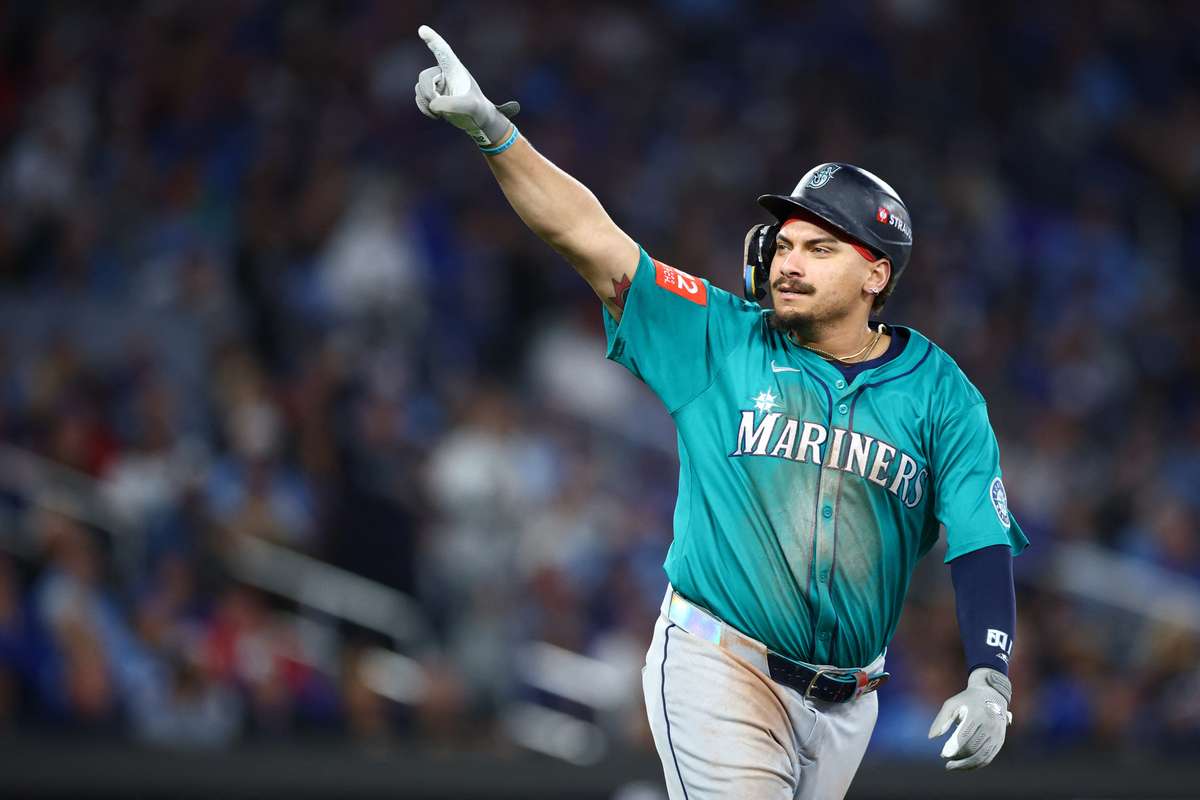 Mariners put up 10 runs in dominant Game 2 ALCS win over the Blue Jays ...