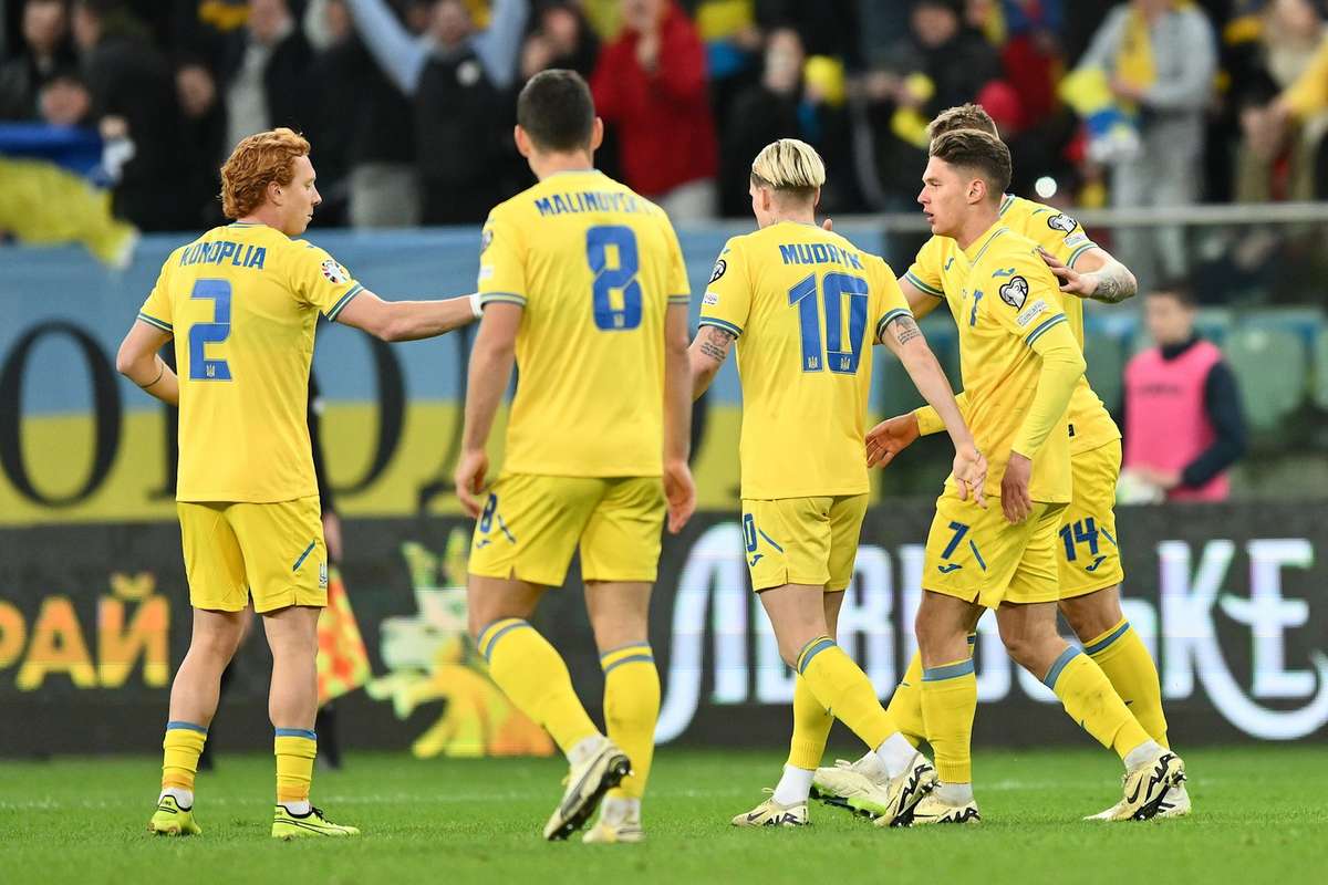 România joacă primul meci la EURO cu Ucraina, ultima sosită. Programul ...