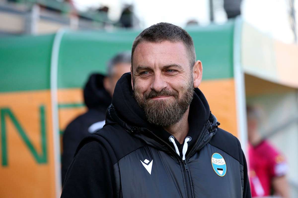 Daniele De Rossi vai suceder a José Mourinho no comando técnico da Roma ...