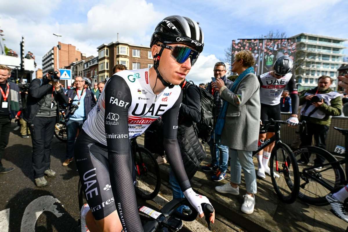 Tadej Pogacar 'lucky' to only fracture wrist in crash | Flashscore.co.za