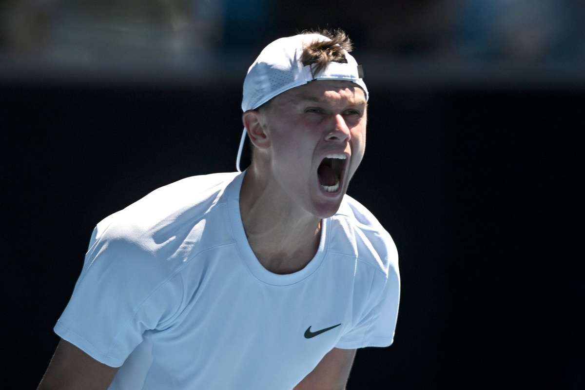 Australian Open: Rune survives five-set-thriller against Zhang ...