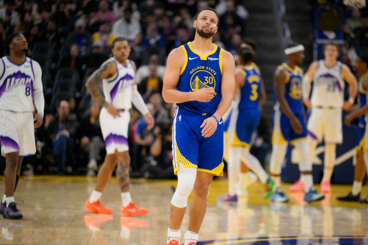 NBA, Curry trascina Golden State al trionfo su Utah, show di Brown ...
