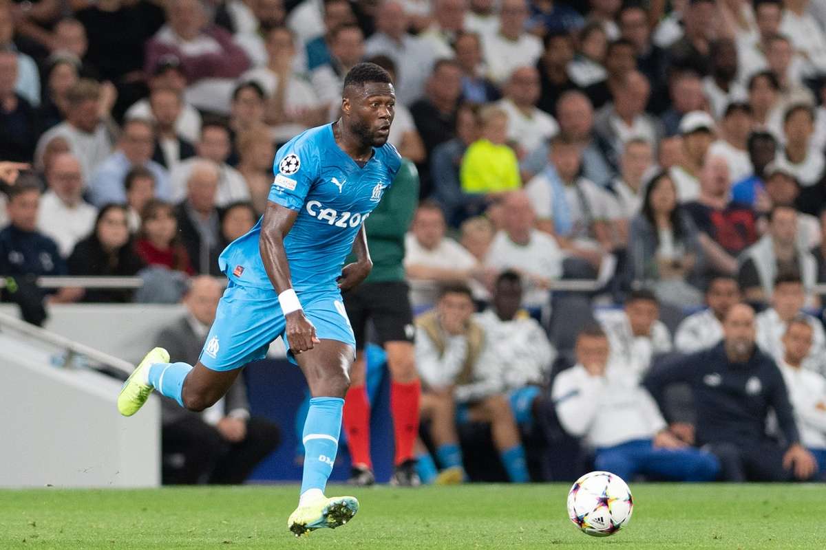 Mbemba : "Le plus important, c'est de mouiller le maillot demain ...