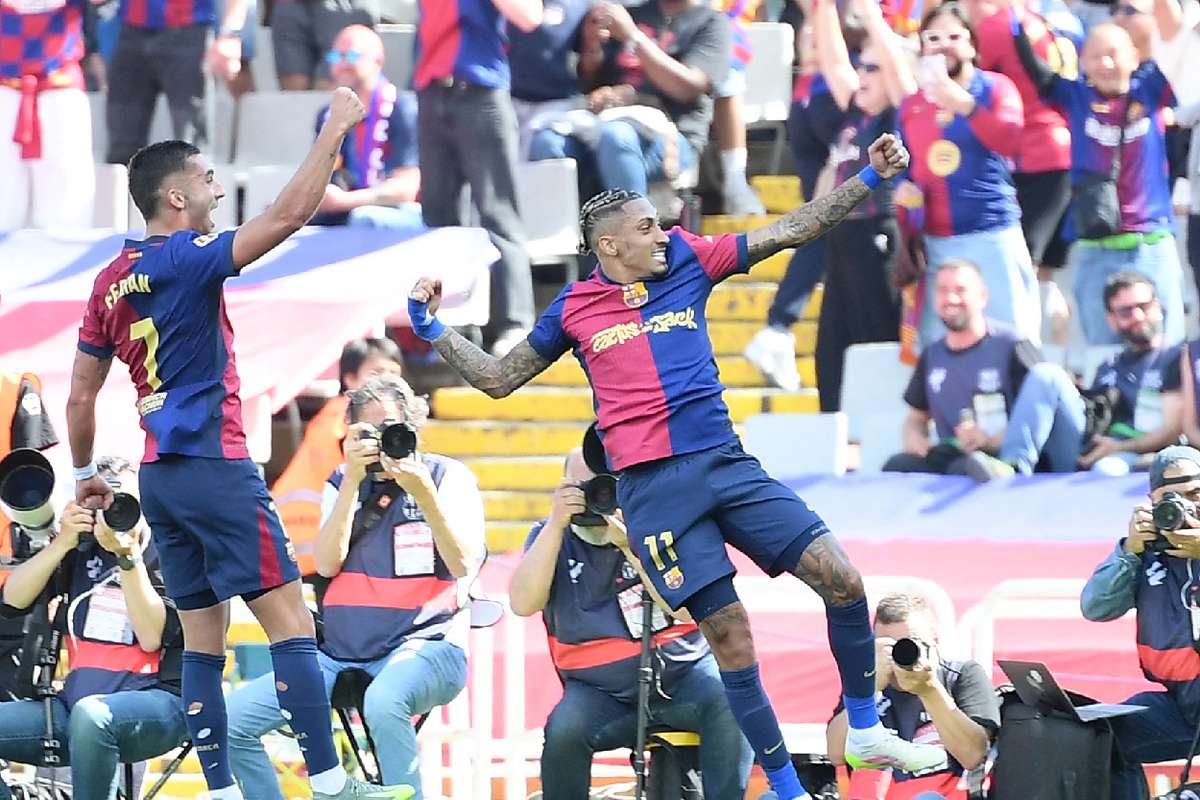 Mbappe bags treble but Real Madrid bow to Barcelona - TribalFootball.com