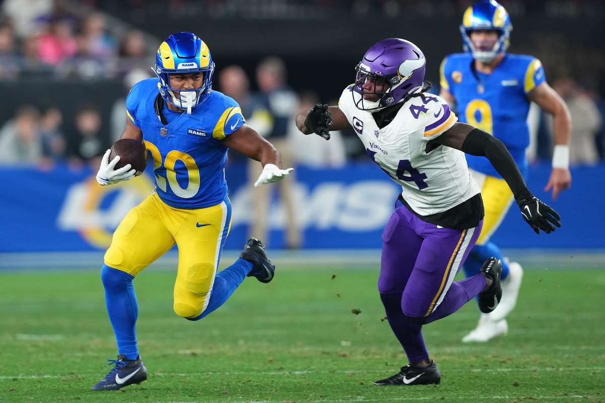 Rams overcome LA fire disruption to dominate Vikings in NFL play-offs ...