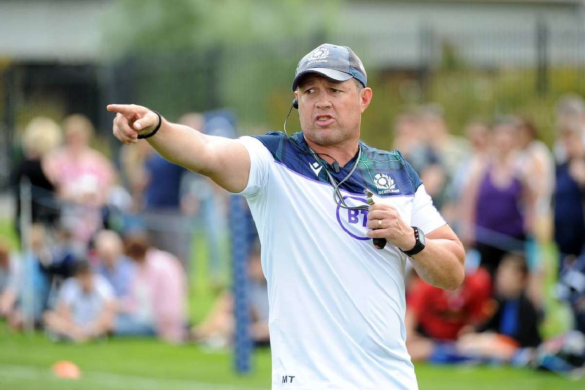 Wallabies defence coach quits for personal reasons after record ...