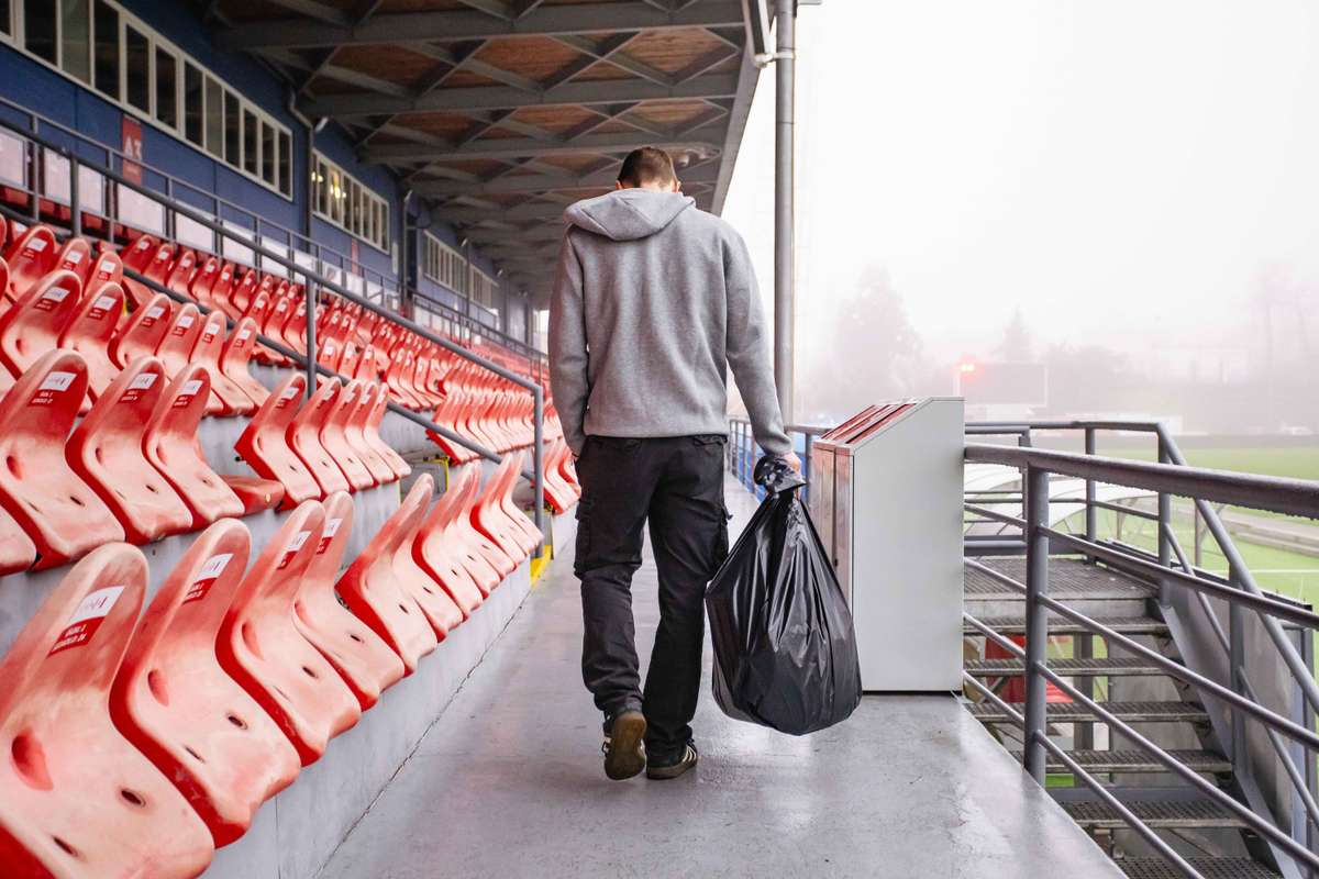 Hodil pyro, kam neměl, a přišla pokuta. Zbrojovka ale předvedla ...