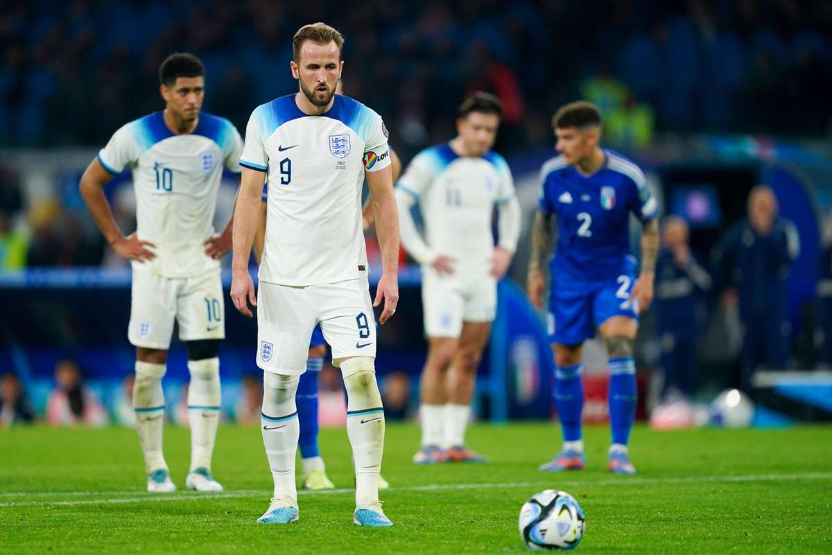 em-quali-tracker-england-besiegt-italien-im-top-duell-san-marinos-22