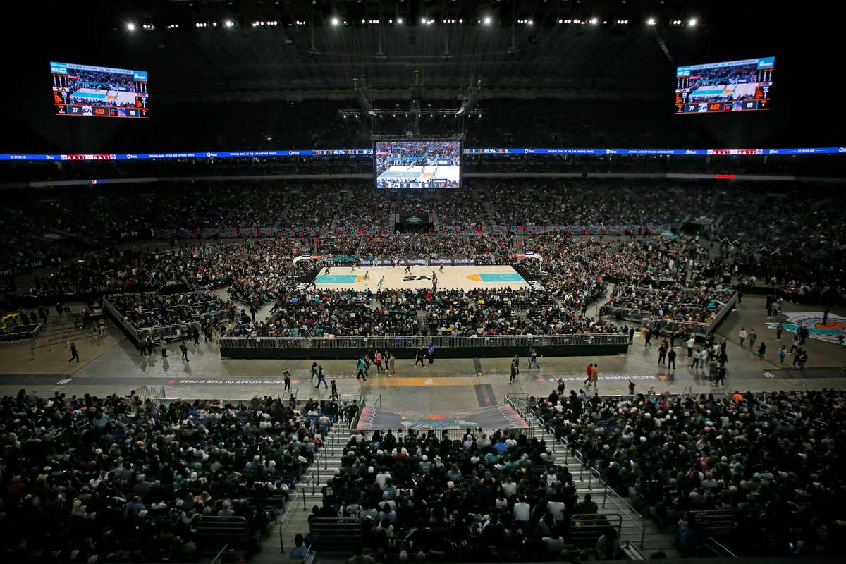 NBA: Zuschauerrekord bei Spurs, Franz Wagner mit persönlichem ...