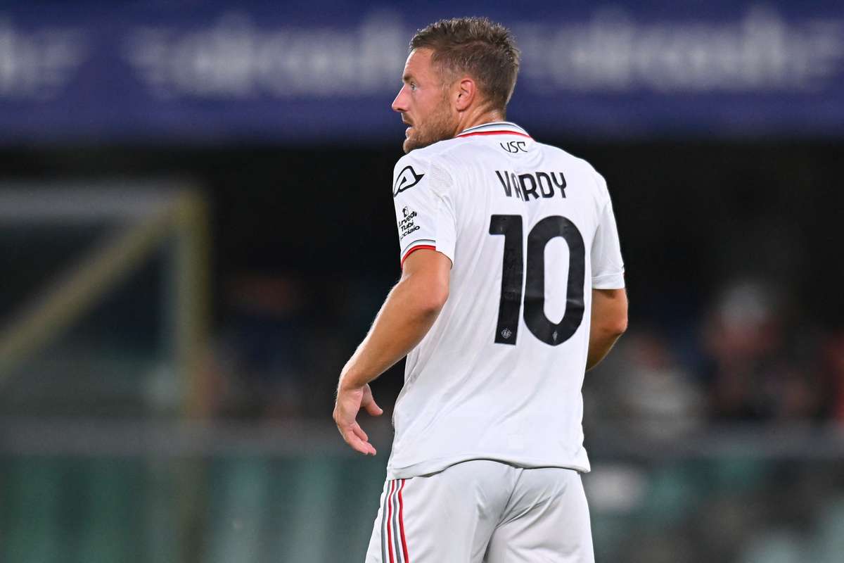 Vardy si při remíze Cremonese odbyl debut v Serii A. Nerozhodně hrálo i Como s Janovem ...