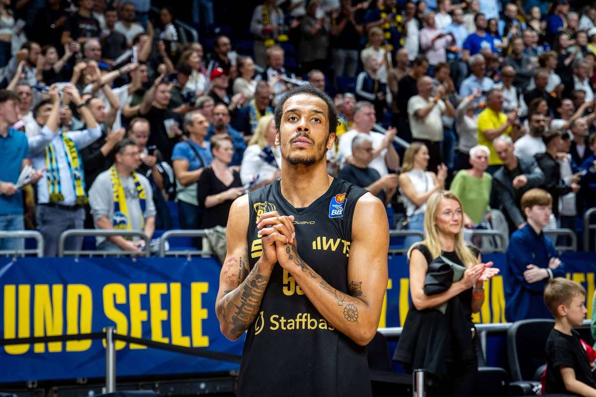 Basketball: Meister Bayern holt Spätstarter Kevin Yebo aus Chemnitz ...