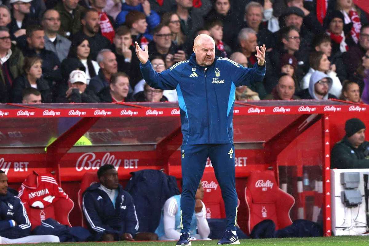 'Really poor decision': Dyche slams officials over lead up to Man Utd ...