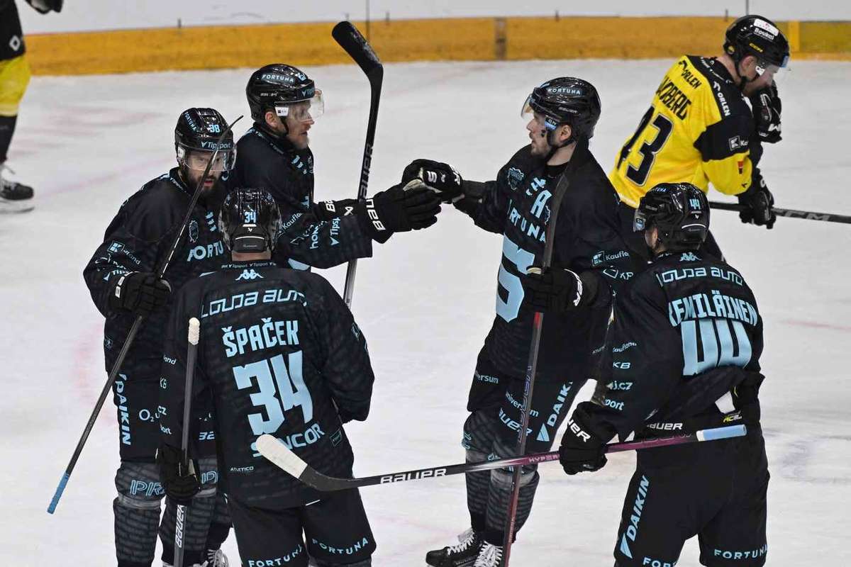 Sparta přestřílela Litvínov a odskočila mu v čele tabulky. Dynamo ...